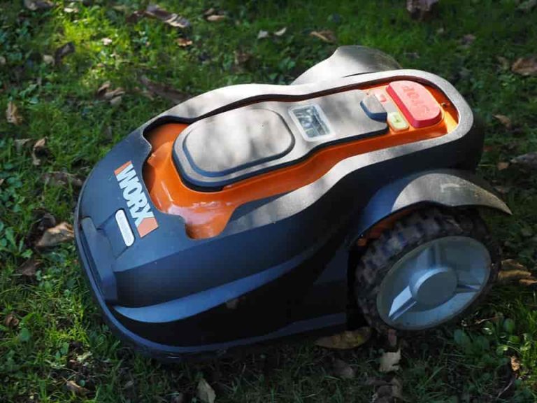 Profi robot fűnyíró otthonra - Egy nap